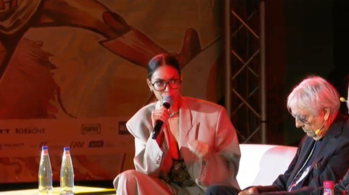 Milo Manara e Elodie: dialogo su arte ed eros al Comicon